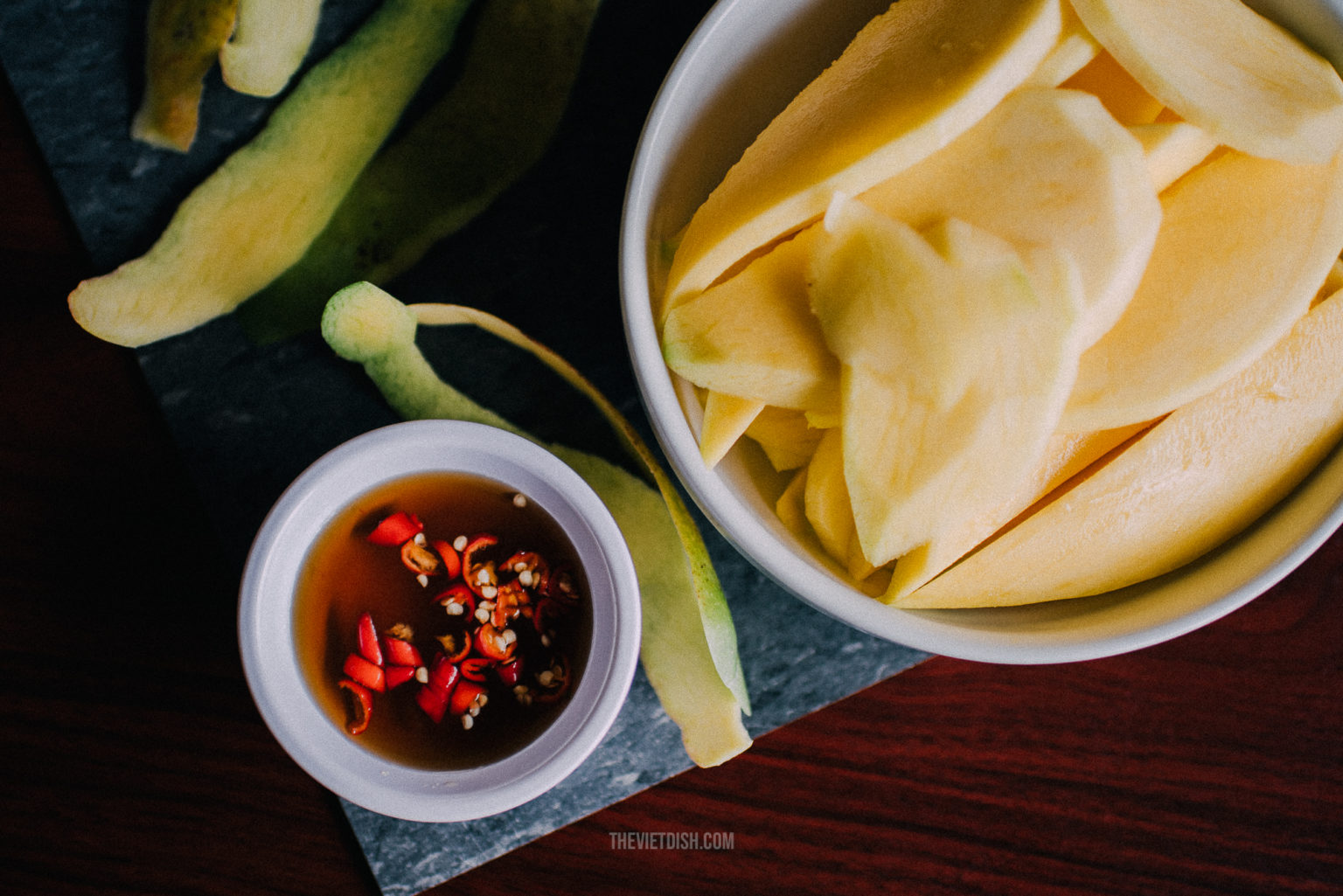 How to Eat Vietnamese Green Mango with Sweet Fish Sauce