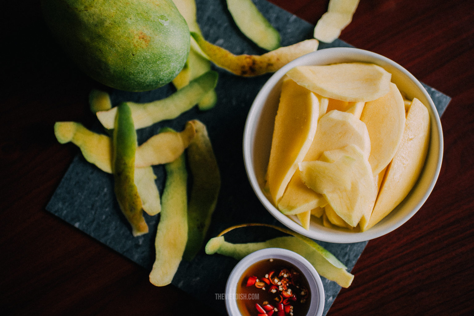 How to Eat Vietnamese Green Mango with Sweet Fish Sauce